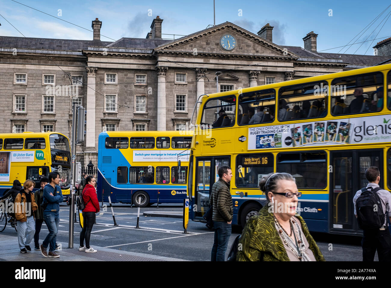 Green buses dublin hi-res stock photography and images - Alamy
