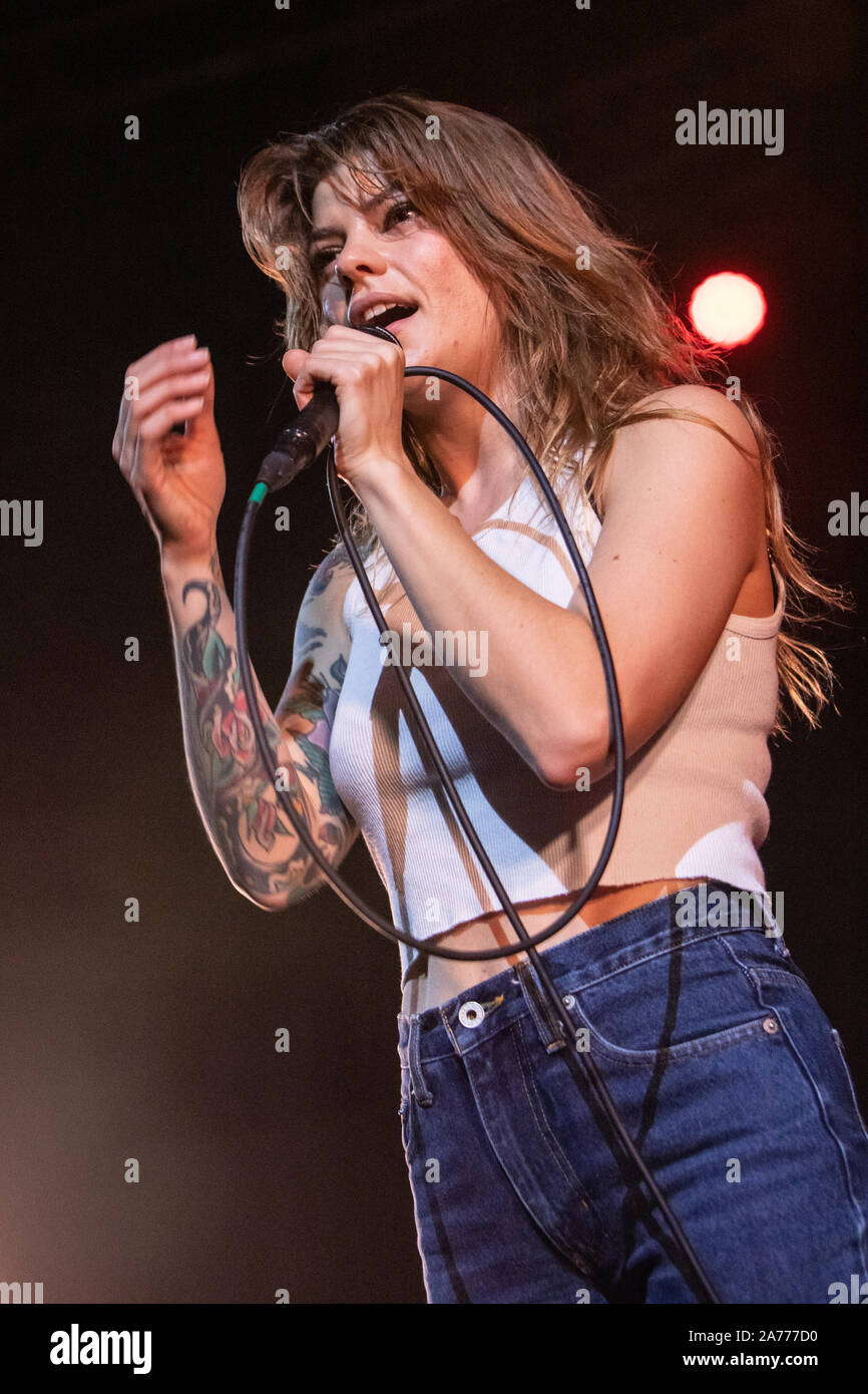 Donna missal singer hi-res stock photography and images - Alamy