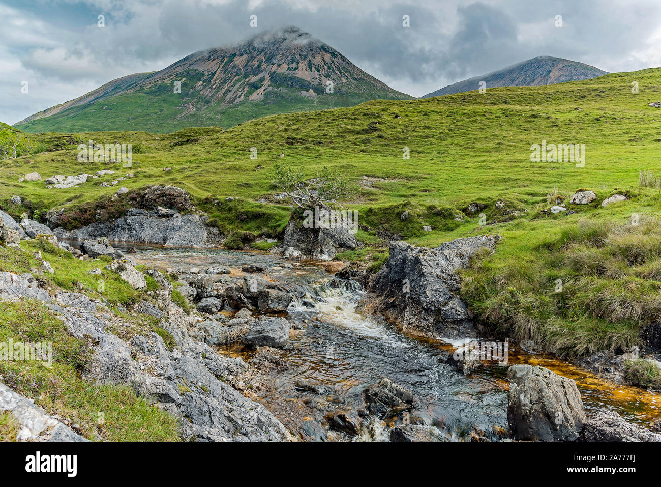 Highland scenery hi-res stock photography and images - Alamy