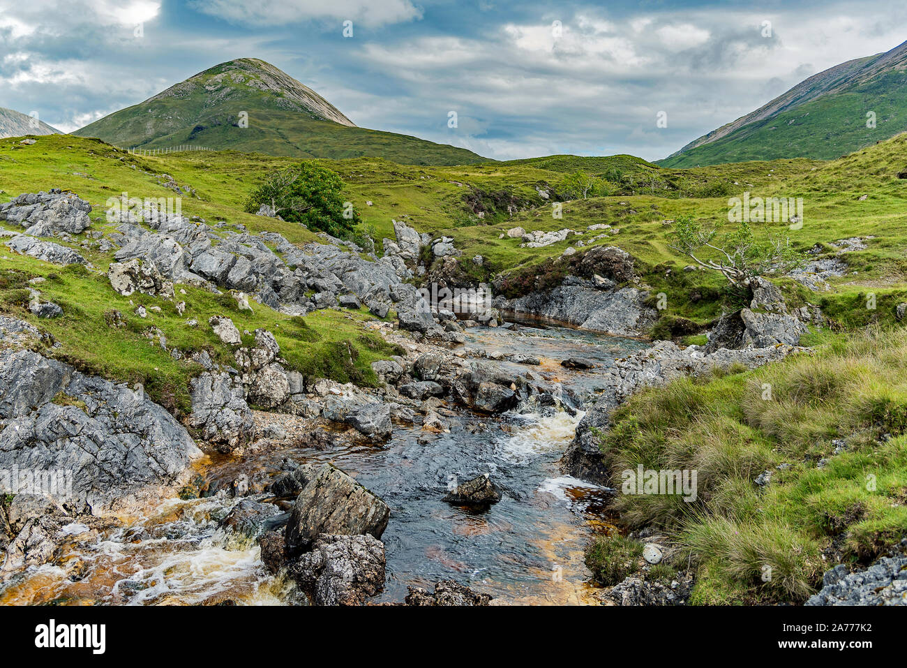 Highland scenery hi-res stock photography and images - Alamy