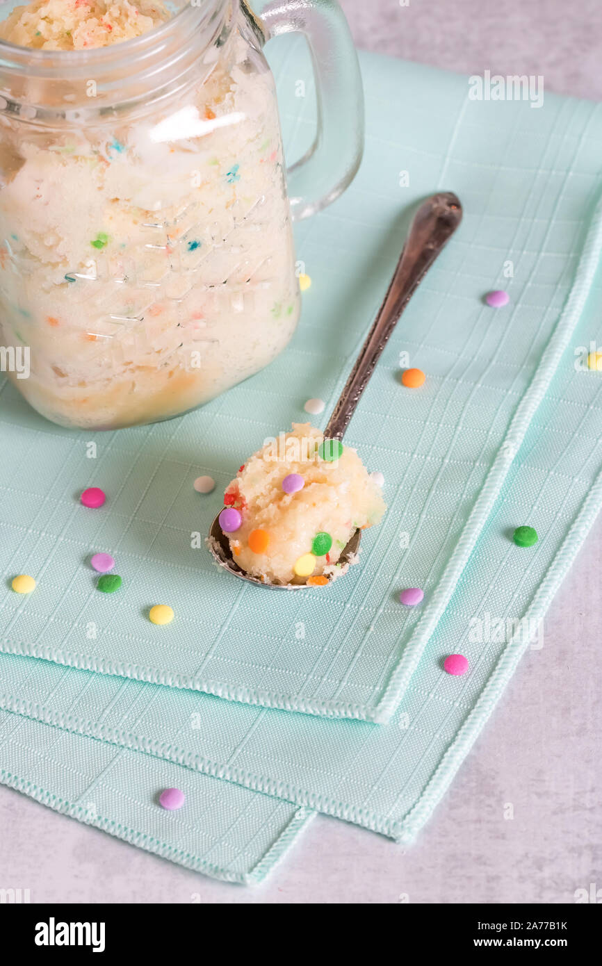 Confetti mug cake Stock Photo - Alamy