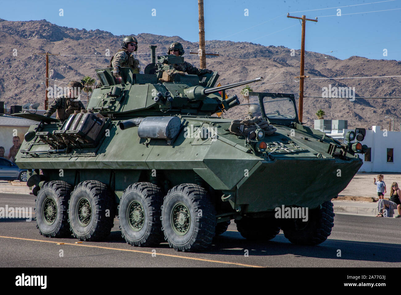 U.S. Marines with 3d Light Armored Reconnaissance Battalion, 1st Marine ...