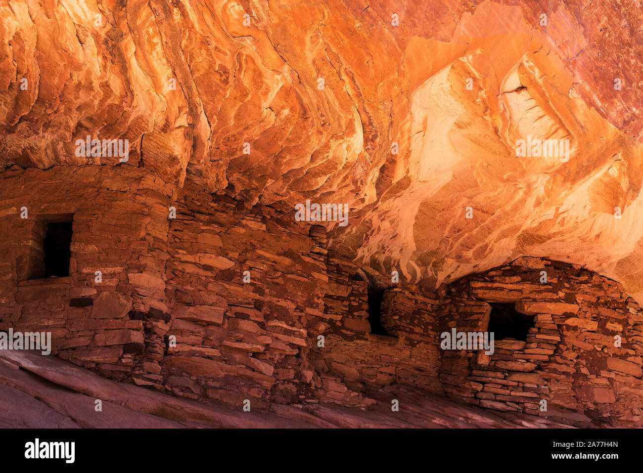 House on Fire Indian ruin in Utah Stock Photo - Alamy
