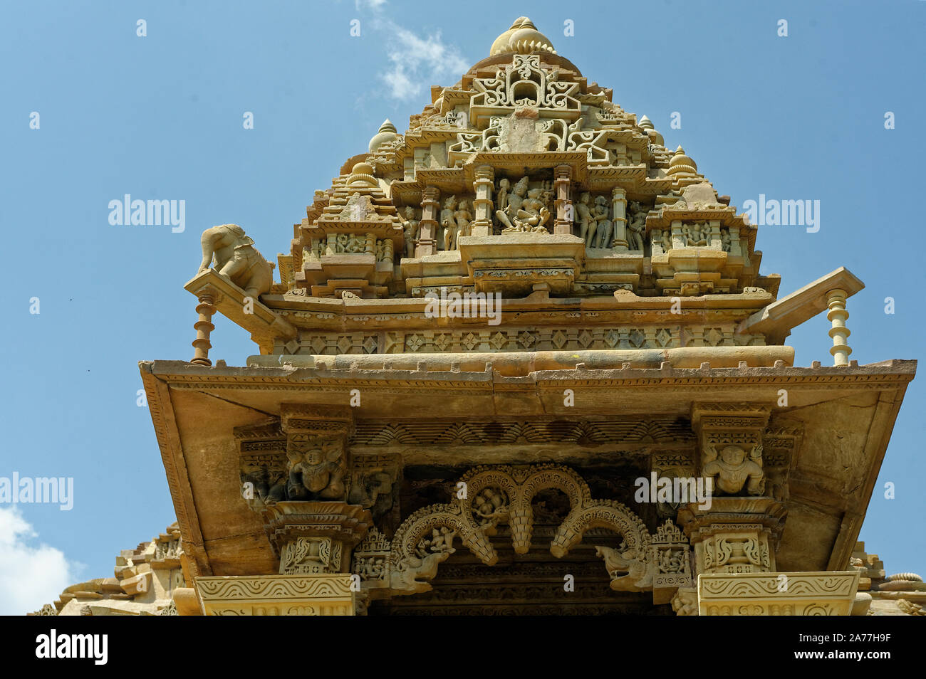 Makara torana hi-res stock photography and images - Alamy