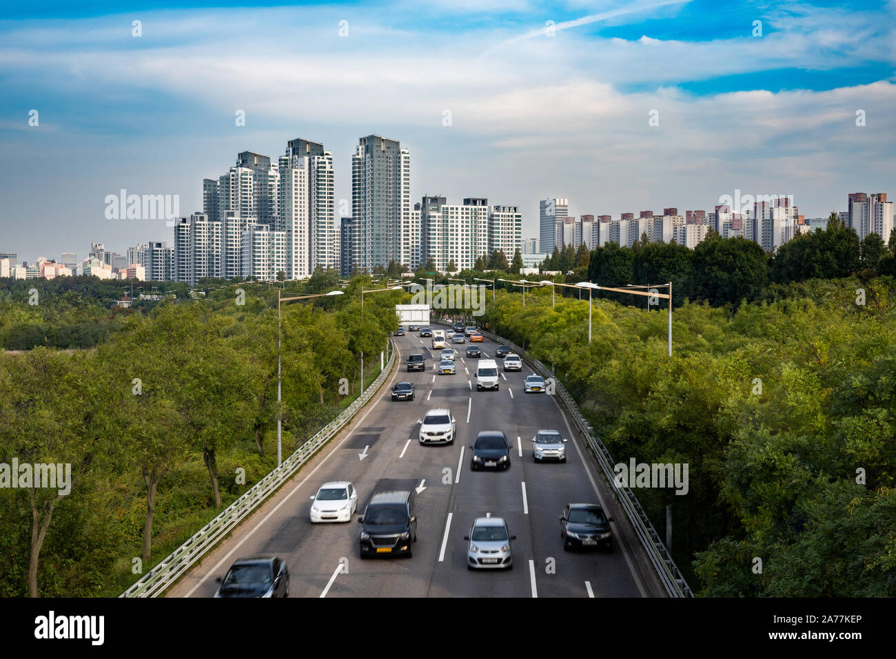 Green spaces hi-res stock photography and images - Alamy