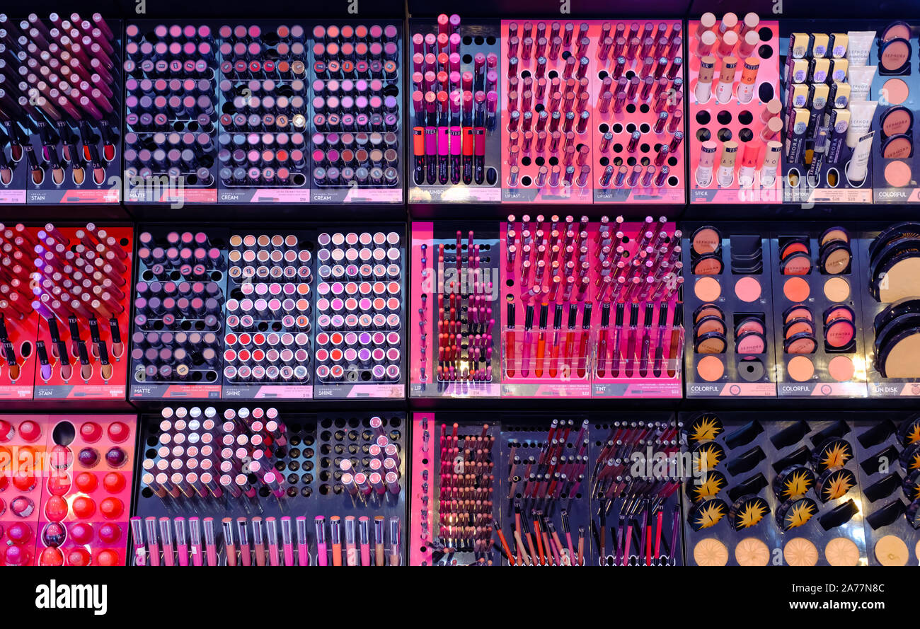 Luxury cosmetics display mall hi-res stock photography and images - Alamy