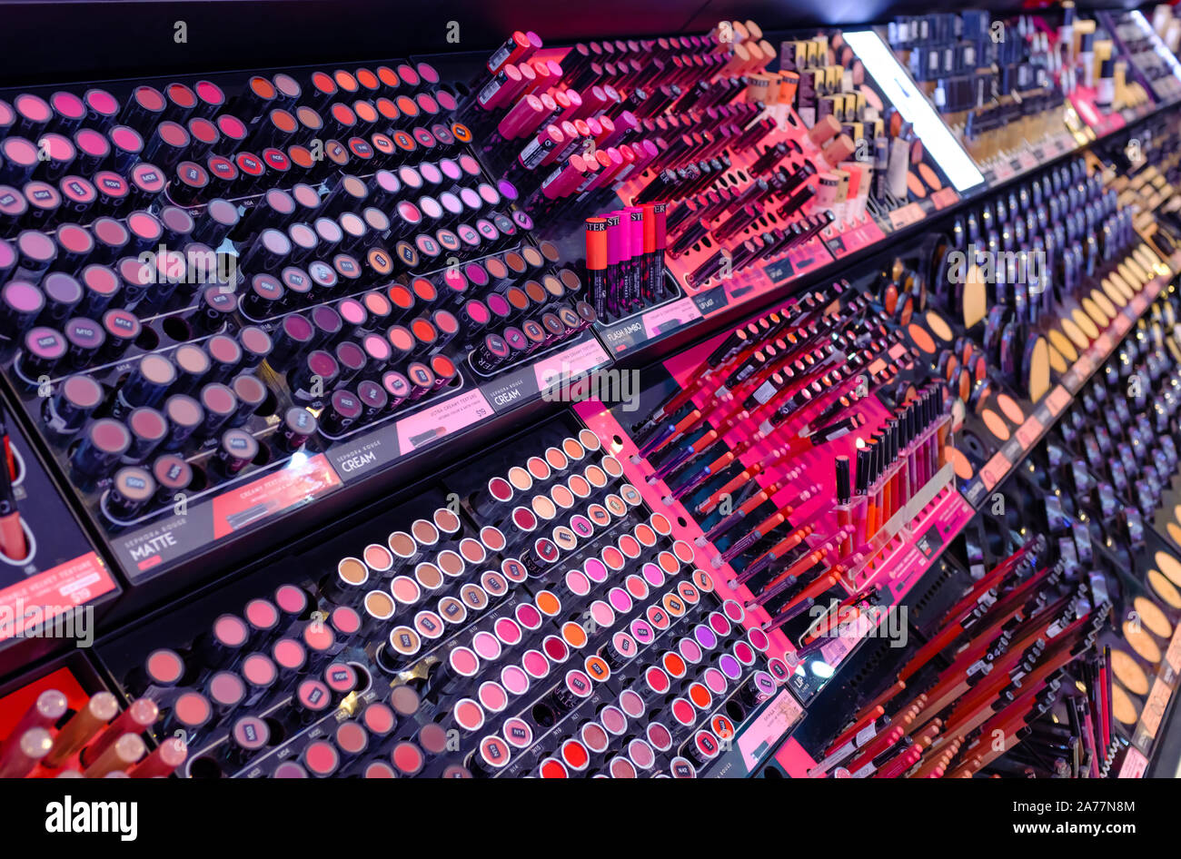 Luxury cosmetics display mall hi-res stock photography and images - Alamy