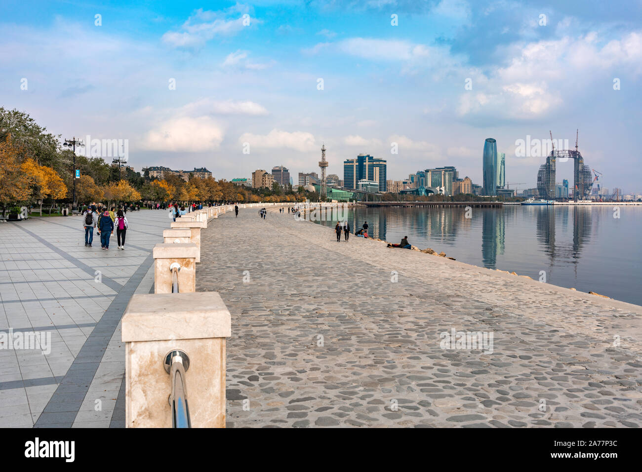 Azerbaijan, Baku, October 30, 2019 National Seaside park in the fall ...