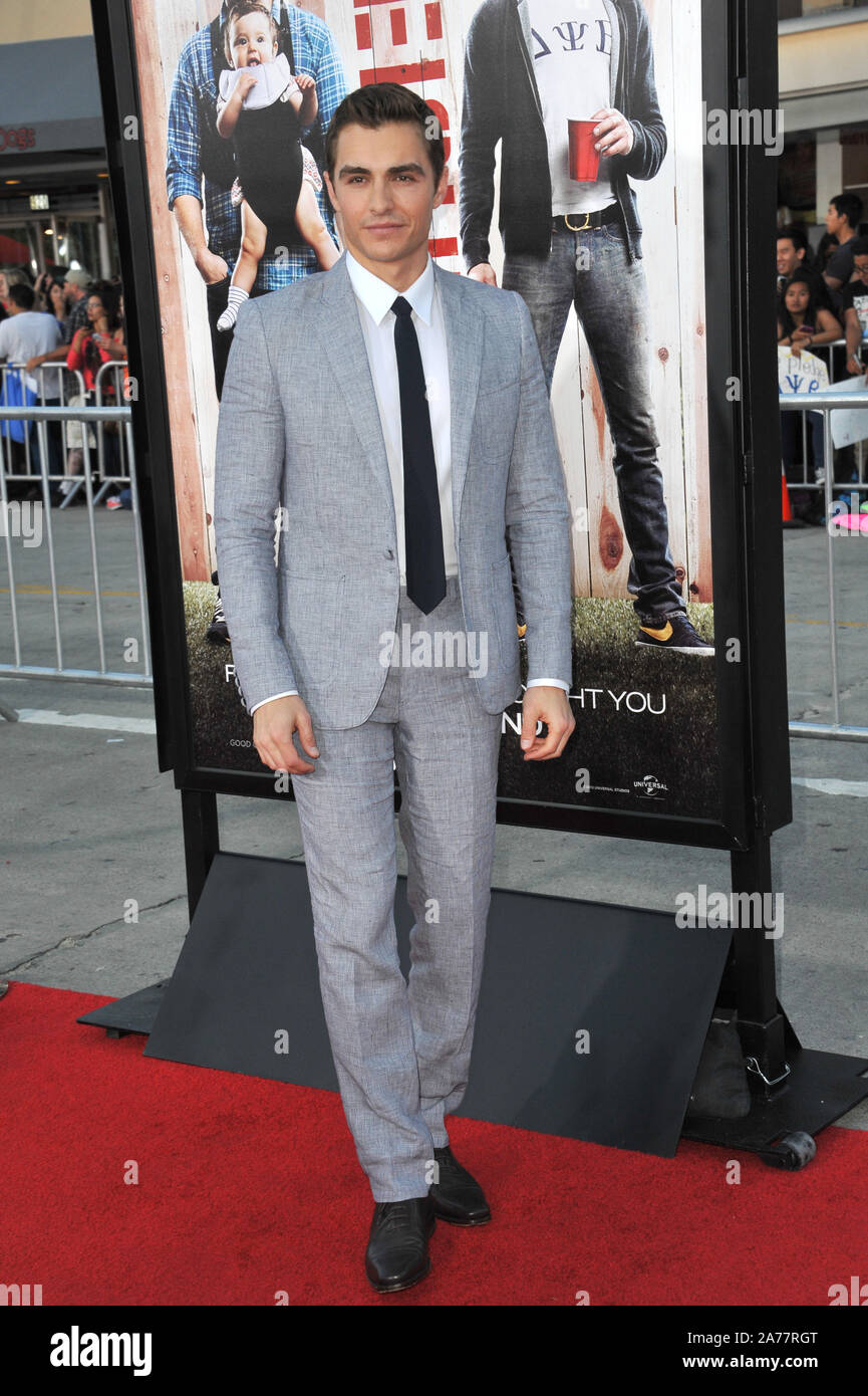 Dave franco neighbors 2014 hi-res stock photography and images - Alamy