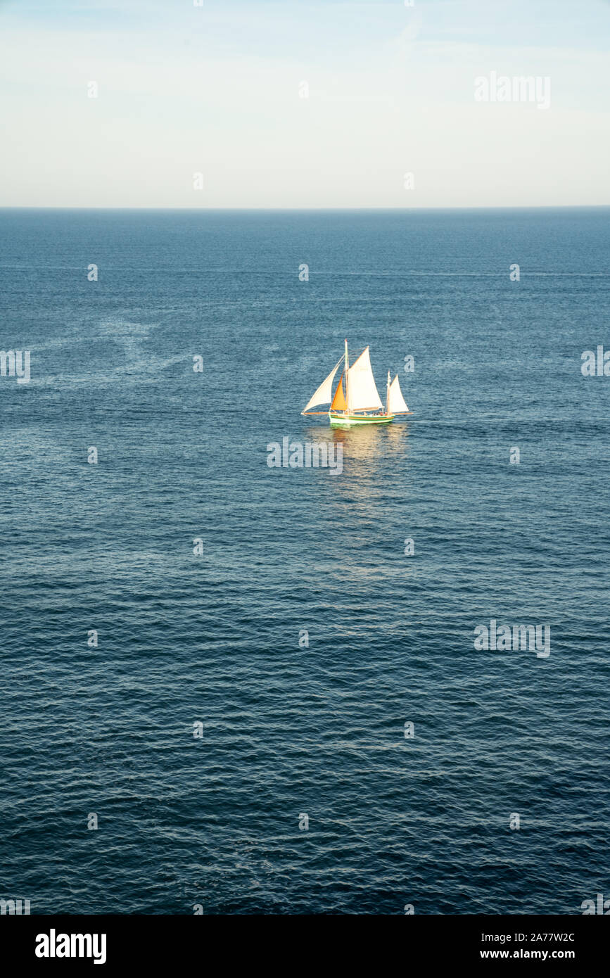 Sailboat sailing across atlantic ocean hi-res stock photography and ...