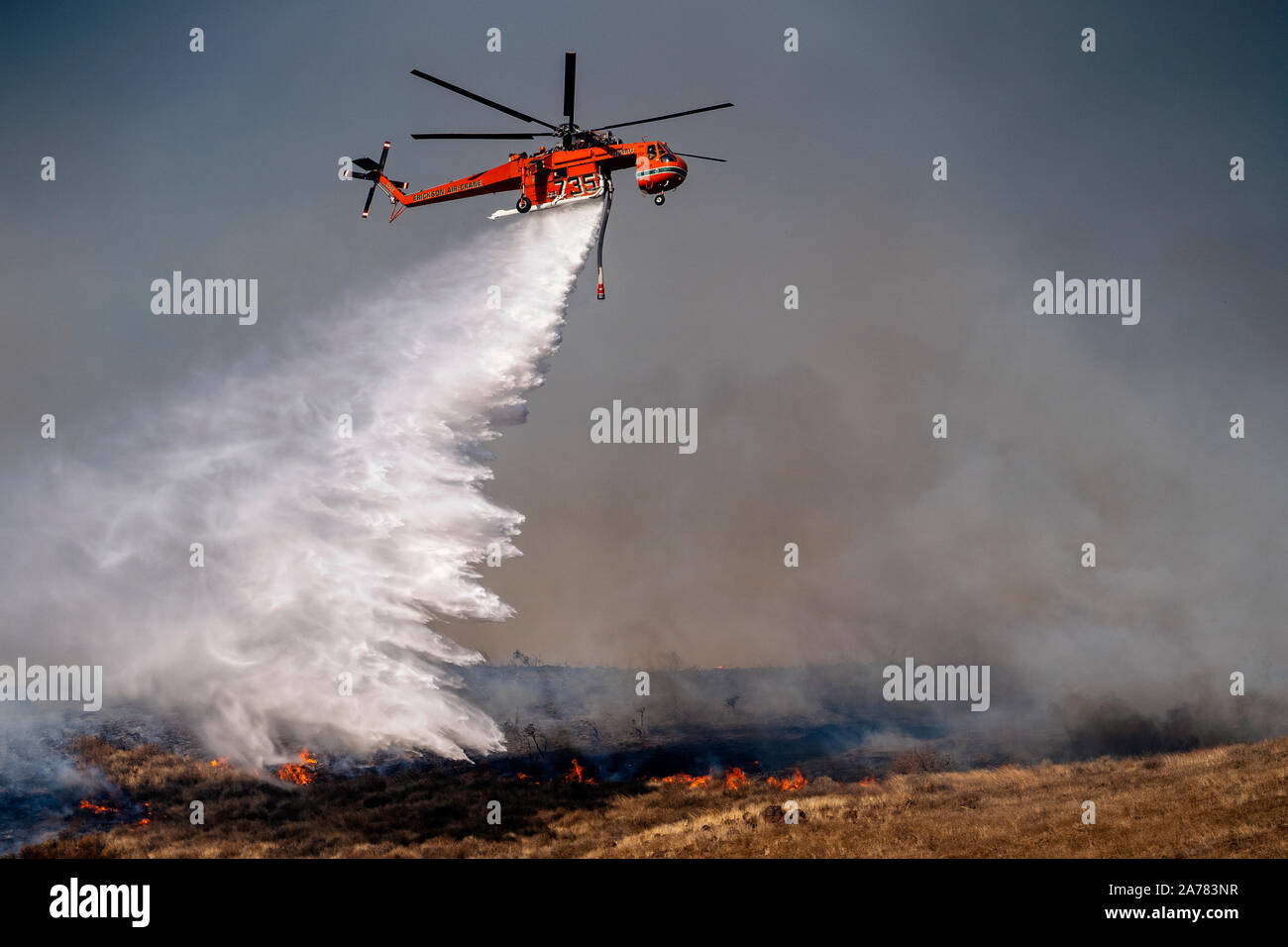 Library los angeles and fire hi-res stock photography and images - Alamy