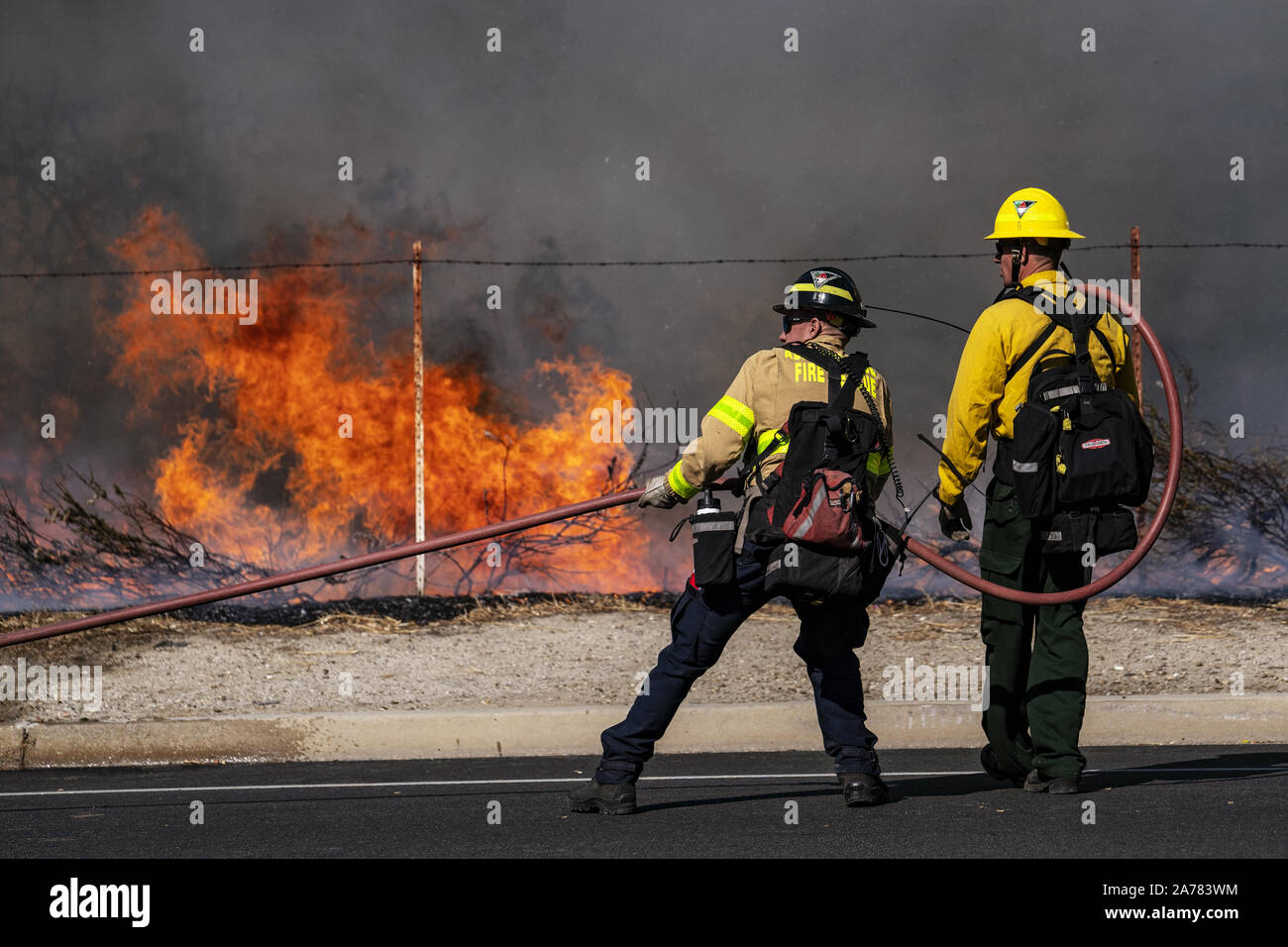 Library los angeles and fire hi-res stock photography and images - Alamy