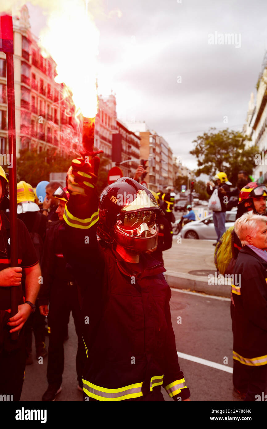 Fireman march hi-res stock photography and images - Alamy