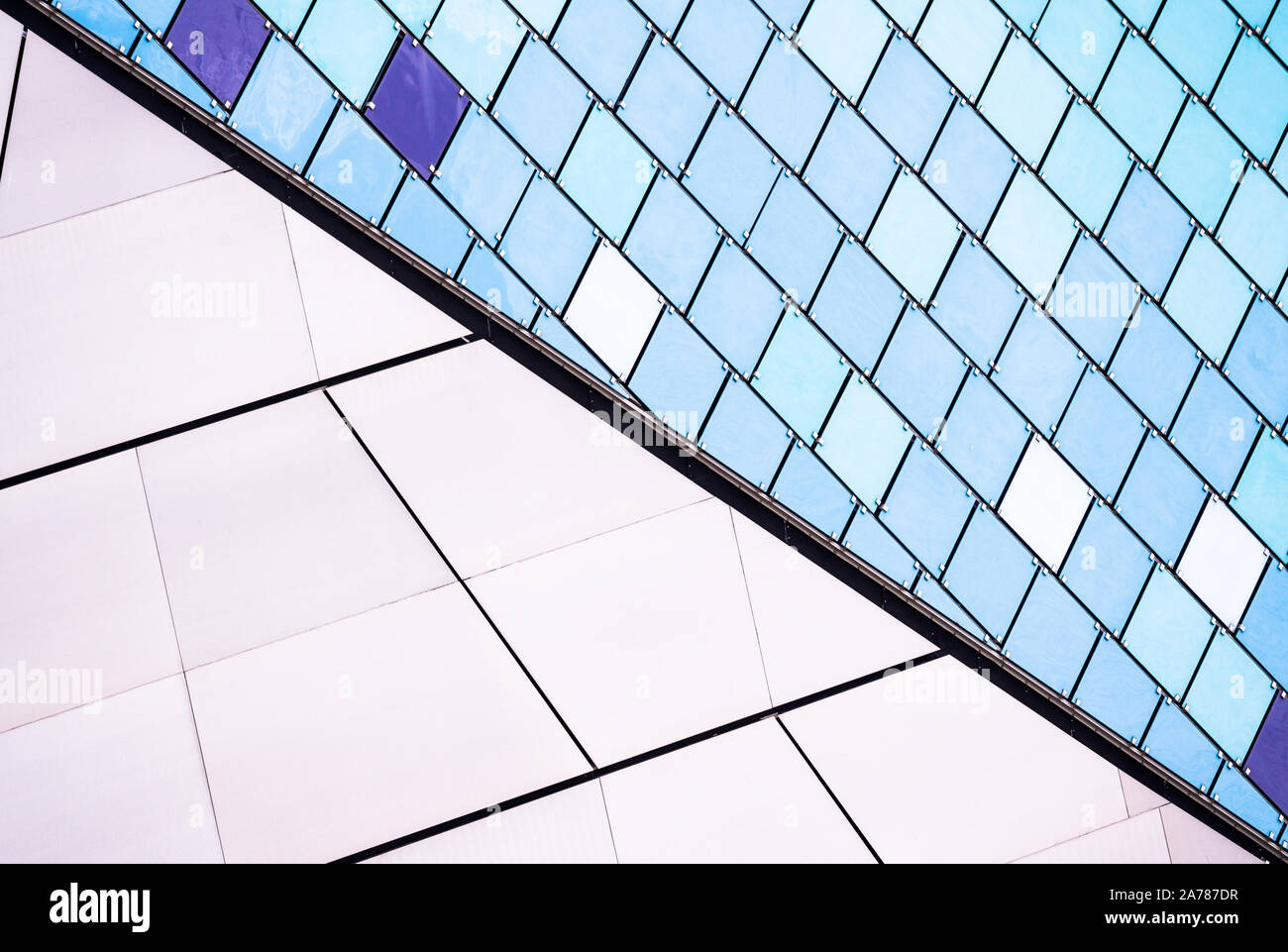 The wonderful architecture of The Deep, in Hull, Yorkshire Stock Photo ...