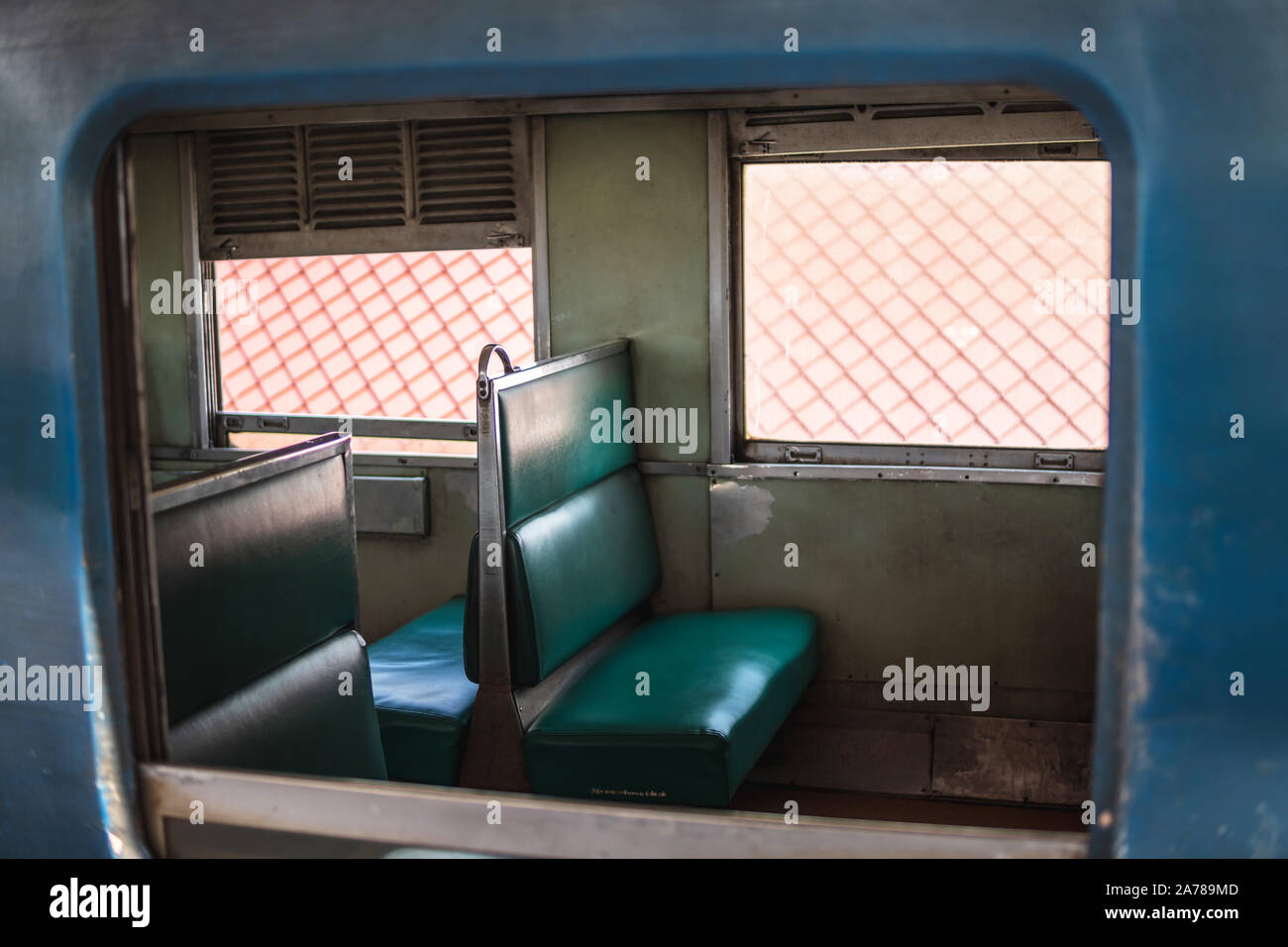 Train bogie hi-res stock photography and images - Alamy