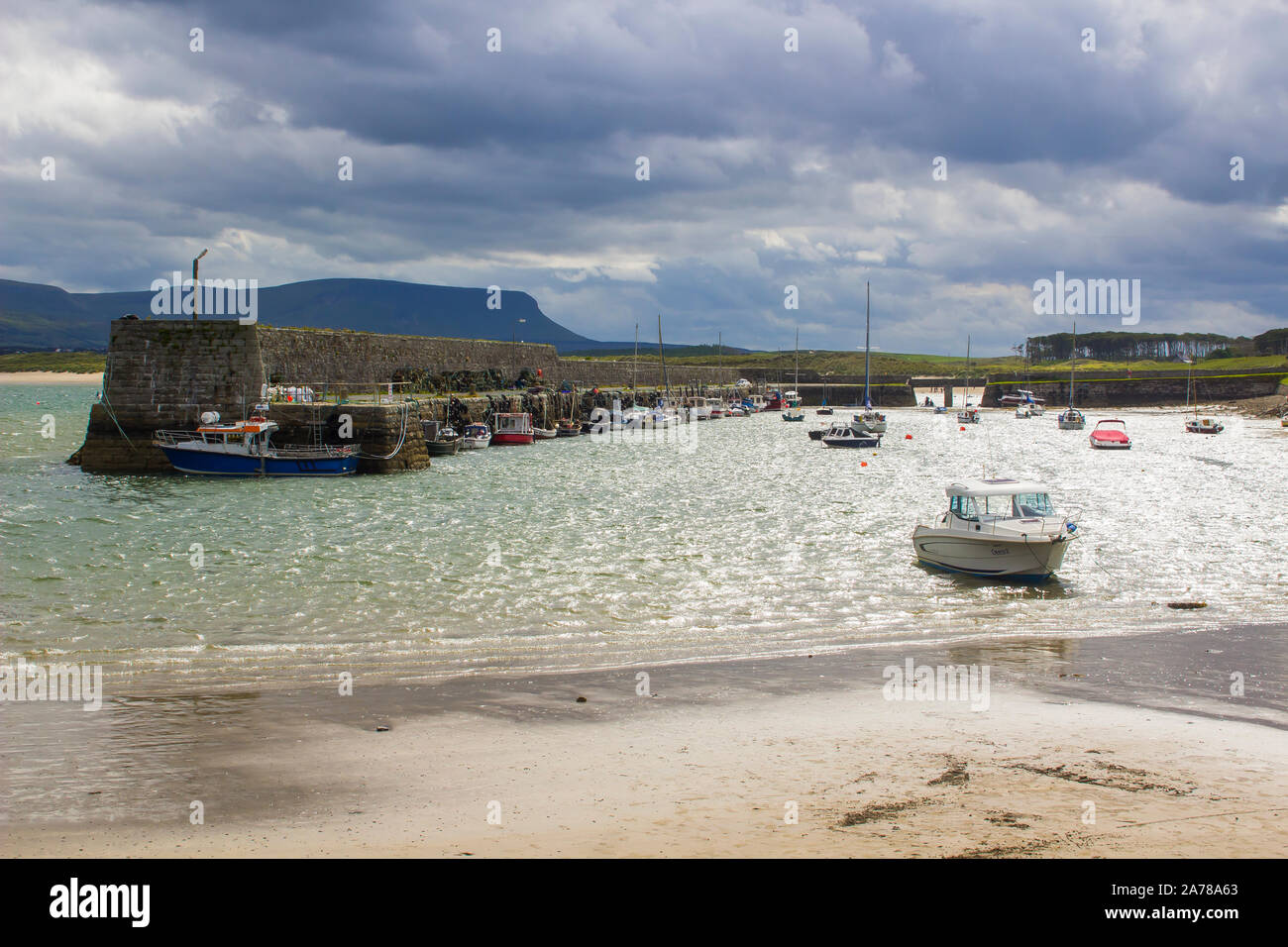 Classic donegal coastline hi-res stock photography and images - Alamy