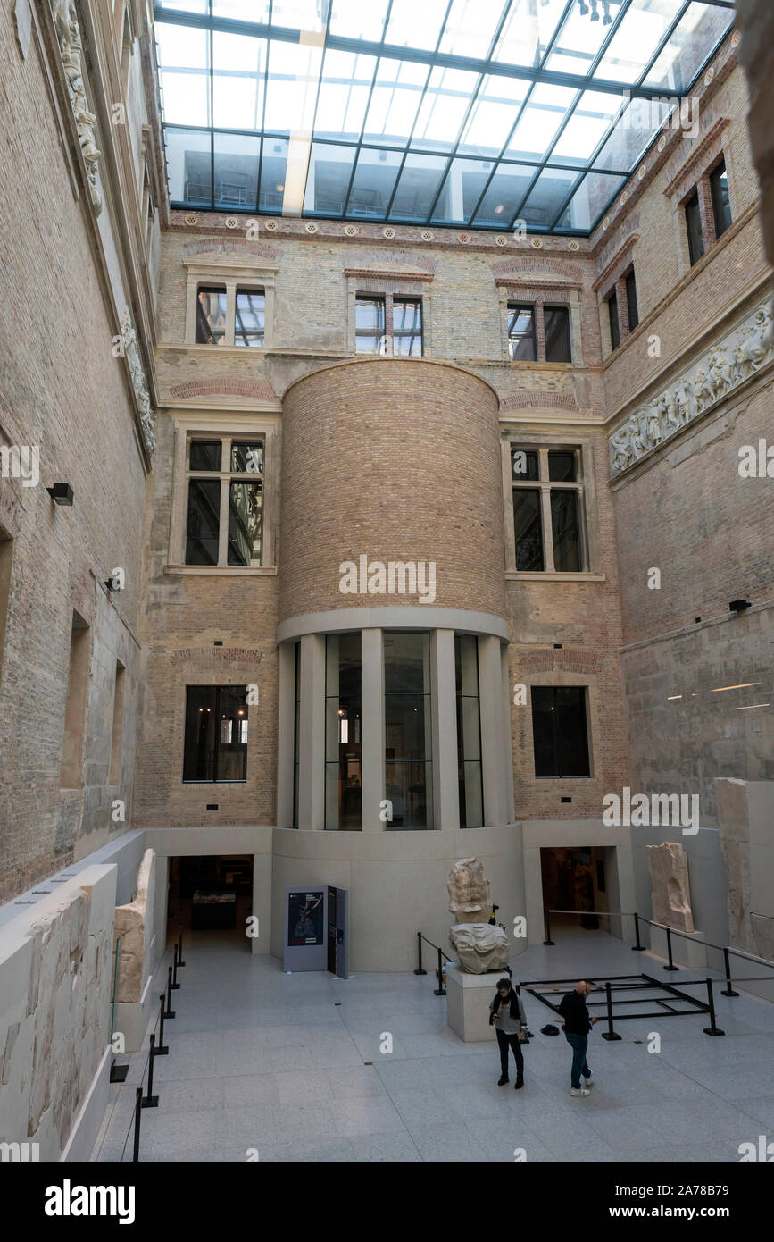 The Neues Museum on Museuminsul, Berlin, Germany Stock Photo - Alamy