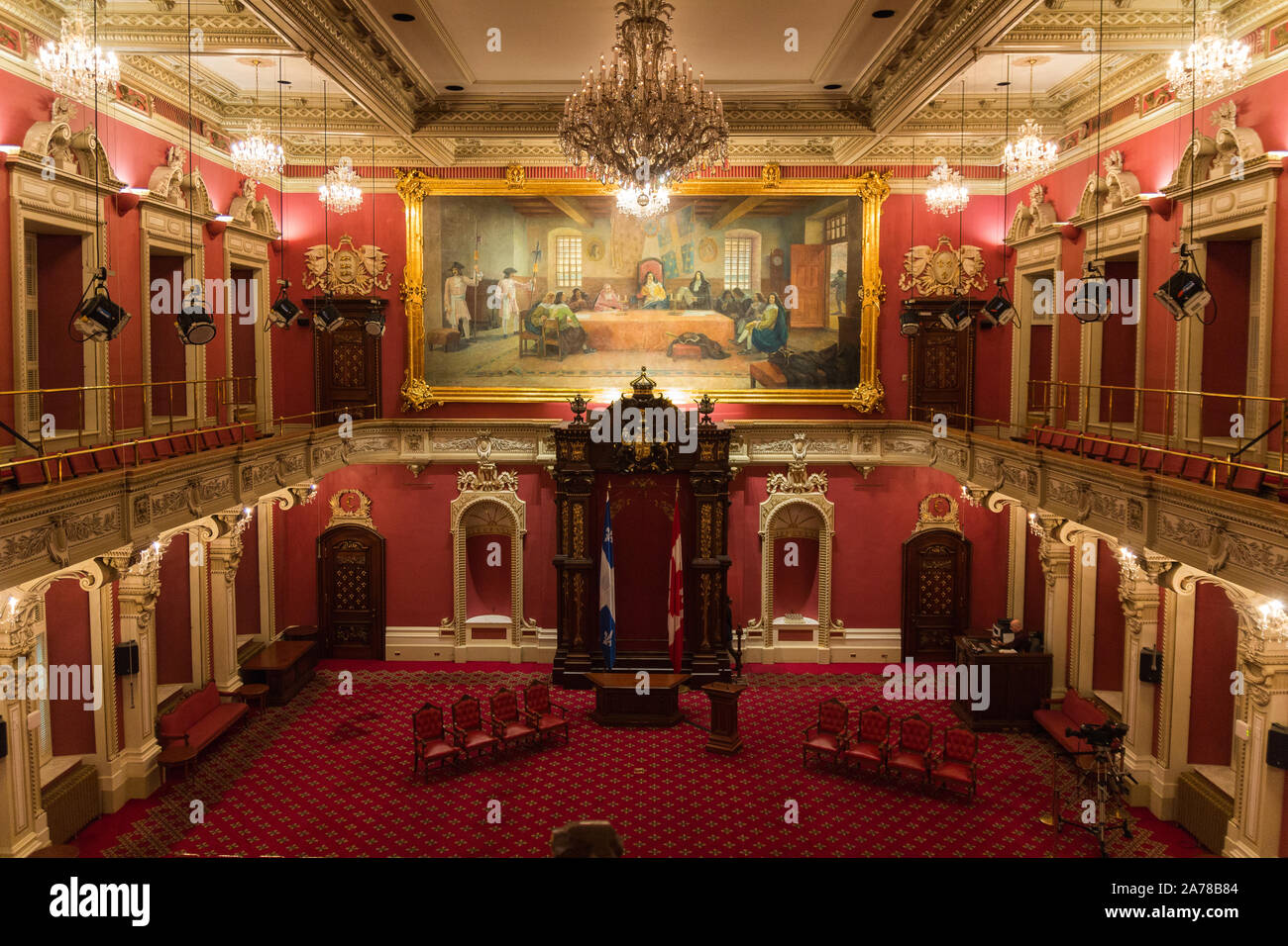 Red chamber quebec hi-res stock photography and images - Alamy