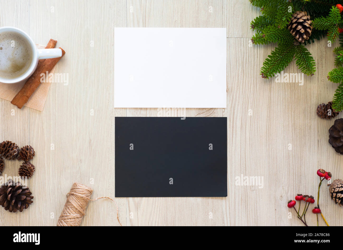 Empty cards hi-res stock photography and images - Alamy