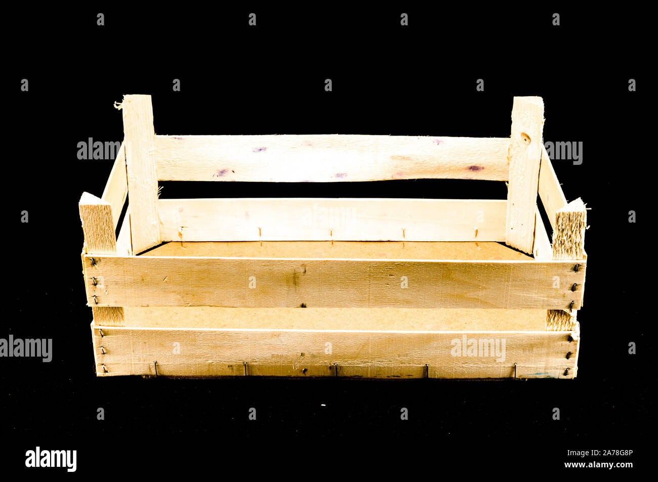 Photo picture of an Empty Fruit Crate Box Stock Photo - Alamy