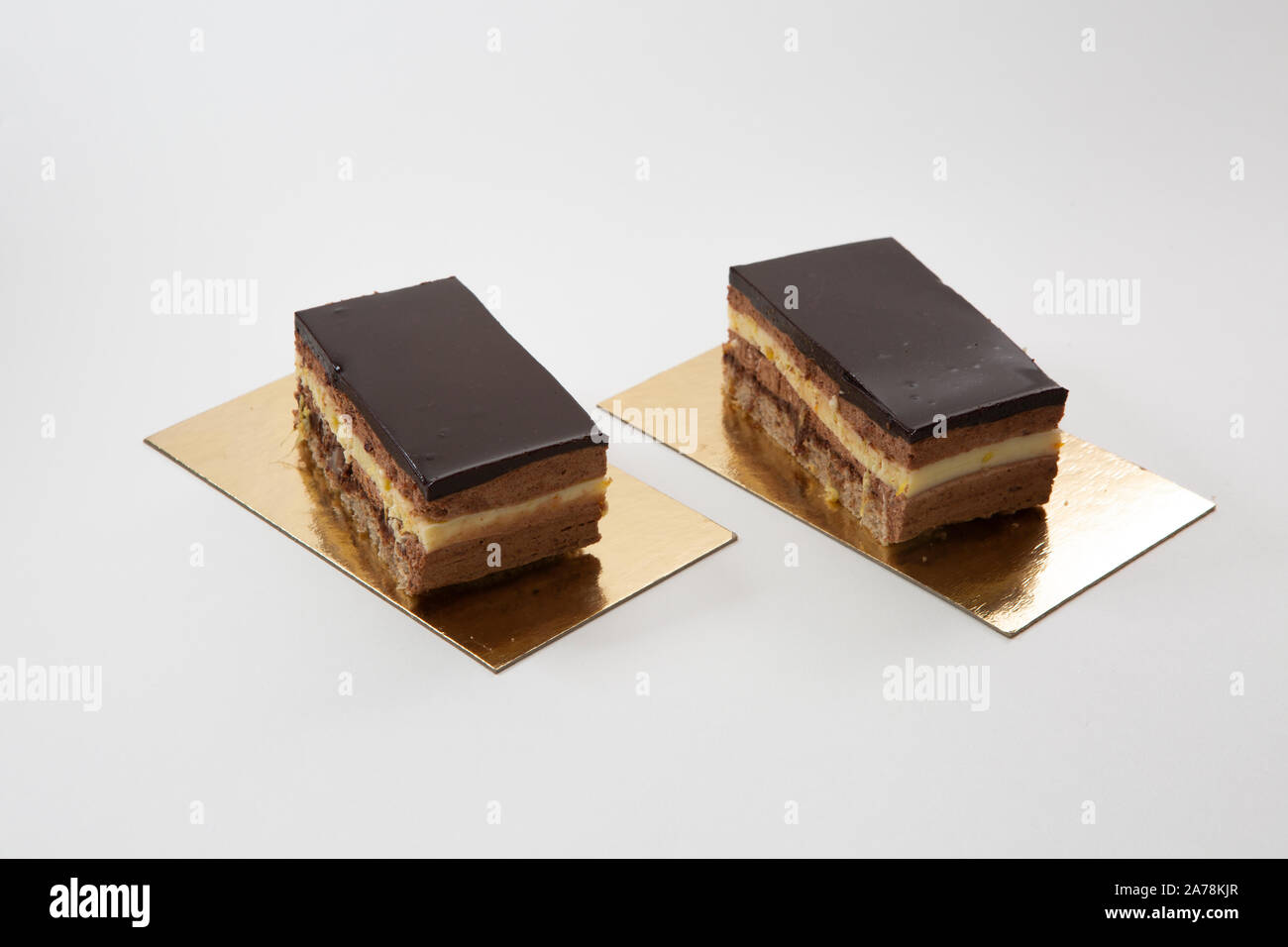 Decorative chocolate plates hi-res stock photography and images - Alamy