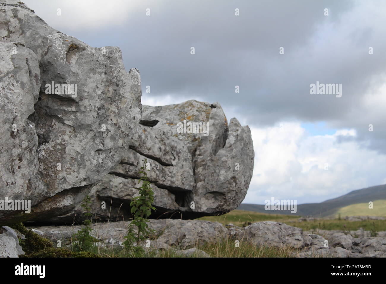Yorkshire Dales Rock Formations Stock Photo - Alamy