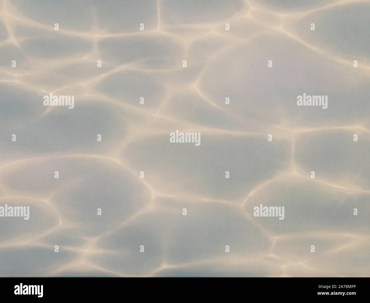Reflection of sun rays on a gray background on the wall Stock Photo - Alamy