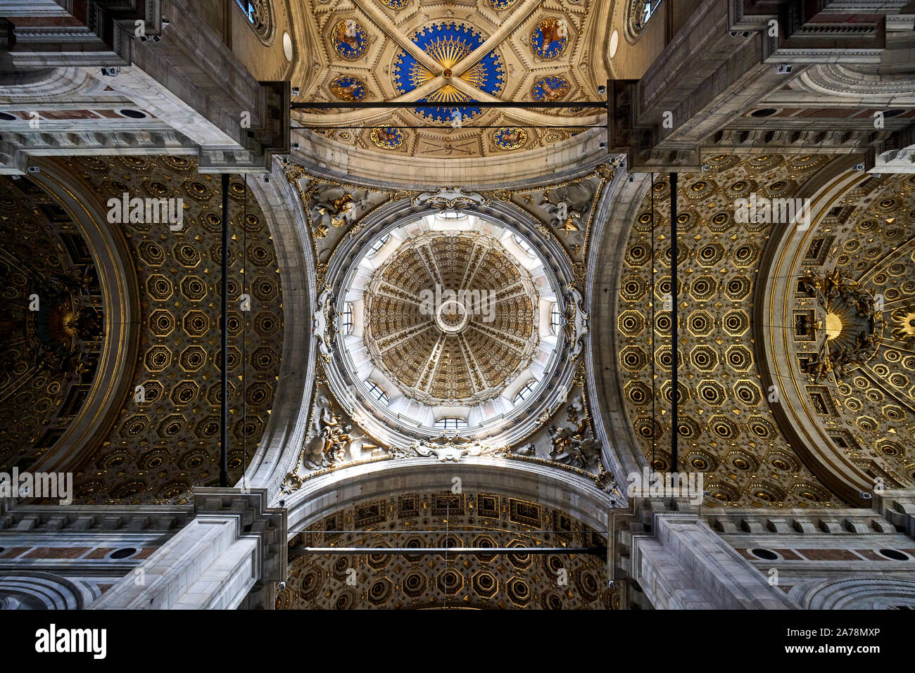 A view of the ceiling inside Como cathedral, Como Stock Photo - Alamy