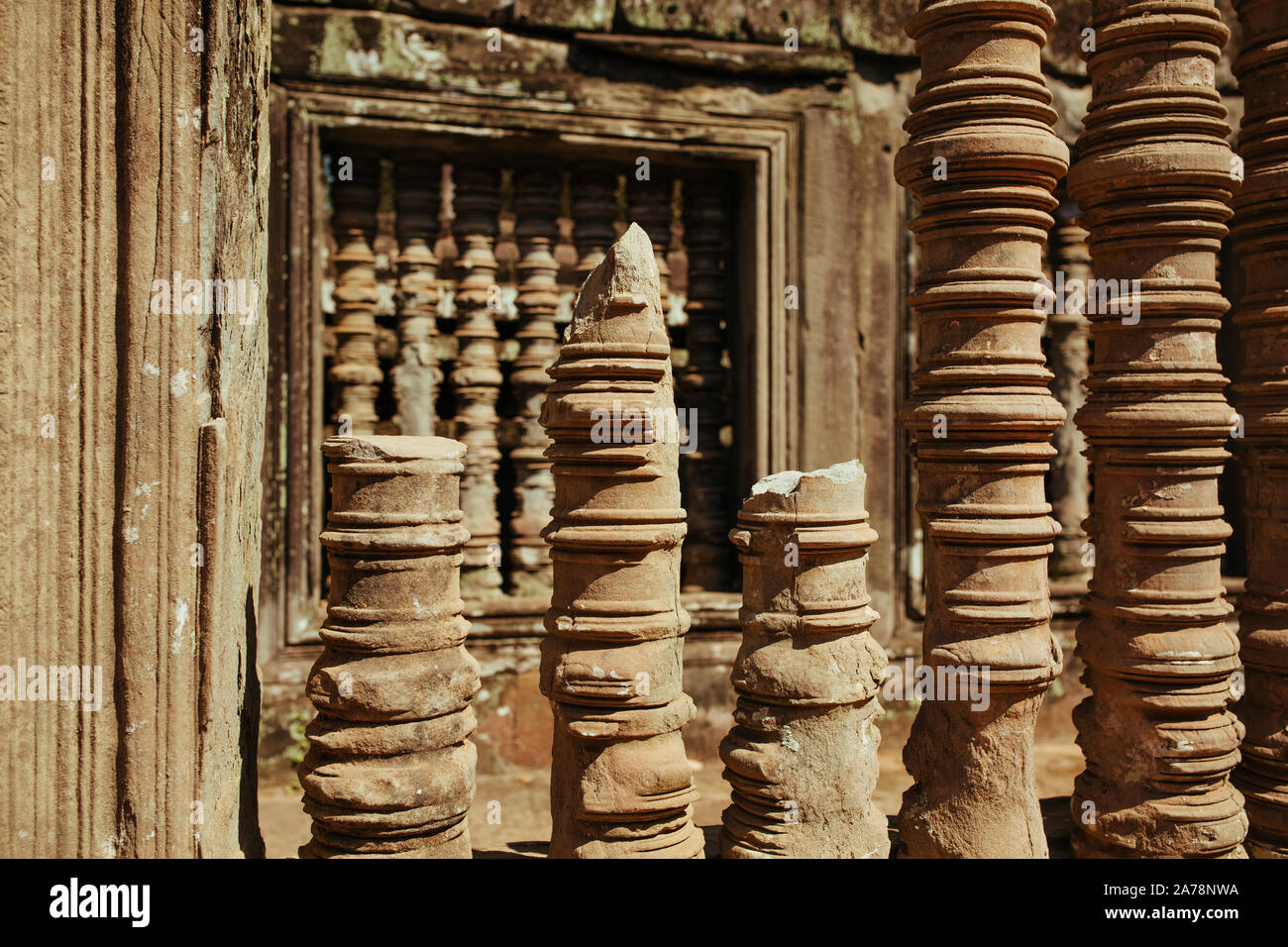 Cambodian Acient Murals and cave paintings on Agkor Wat temple walls ...
