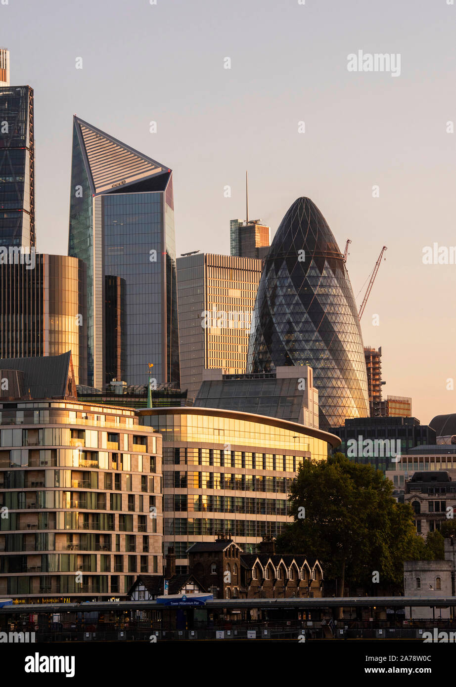 London the financial city hi-res stock photography and images - Alamy