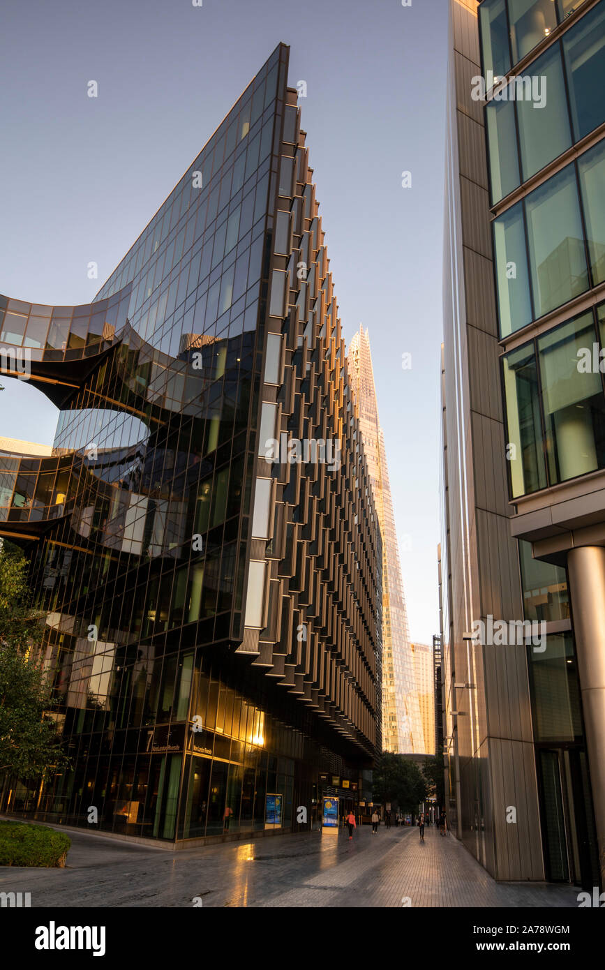 7 more london riverside hi-res stock photography and images - Alamy