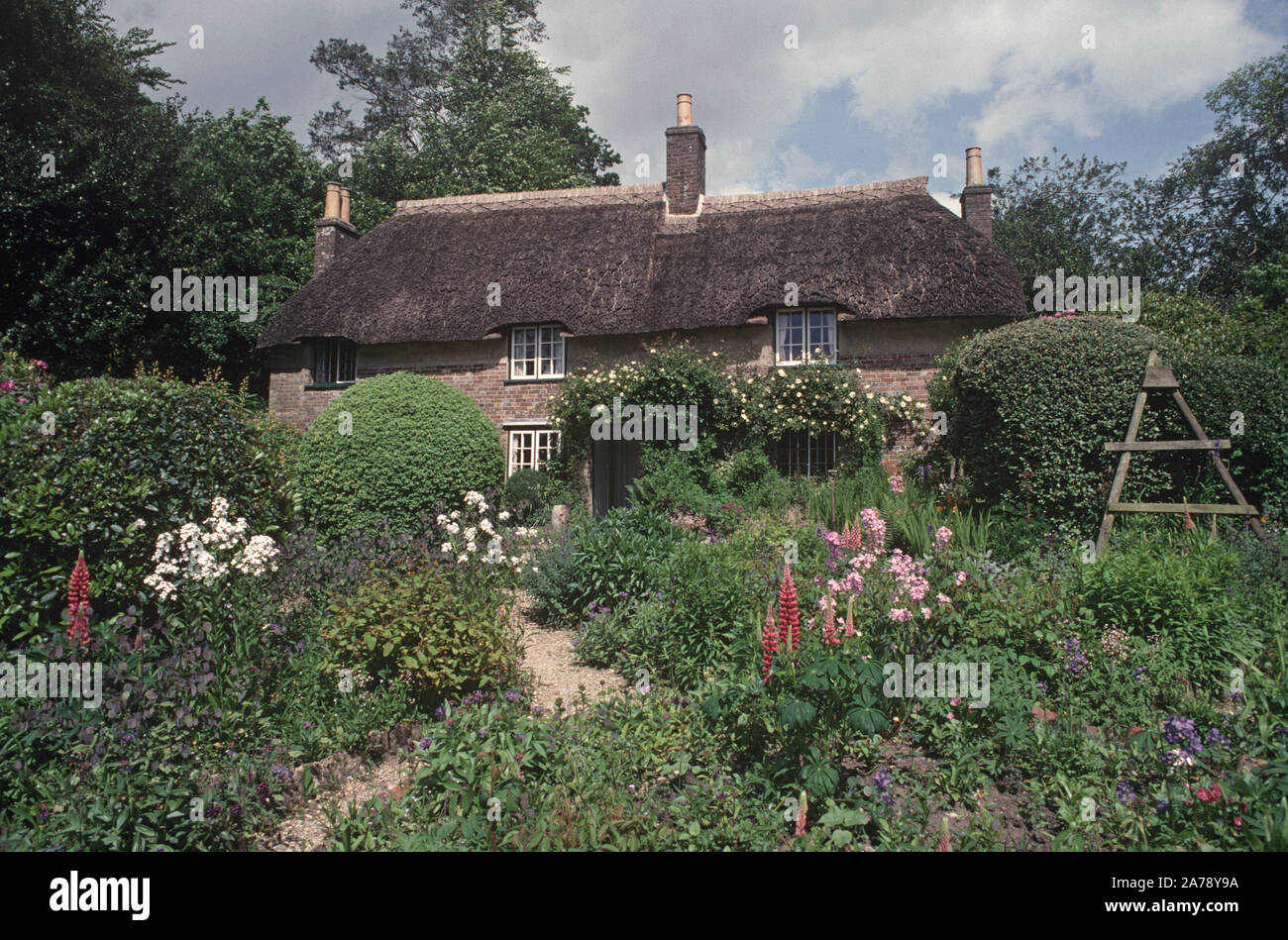 Thomas hardy cottage hi-res stock photography and images - Alamy