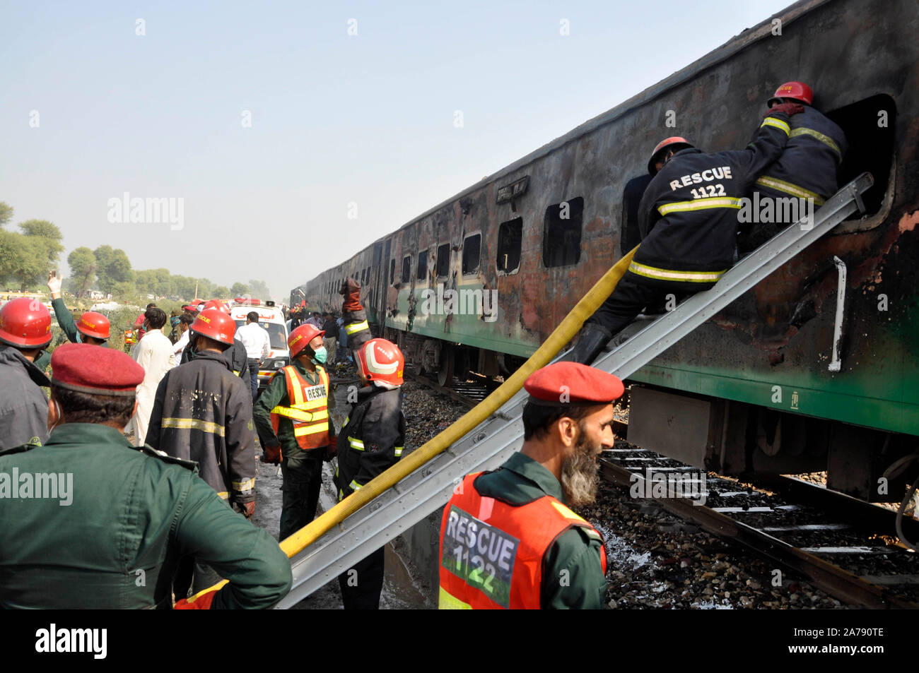 Pakistan train fire hi-res stock photography and images - Alamy
