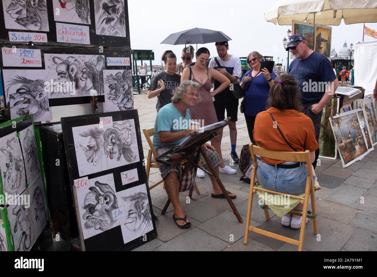 Cartoon artist drawing hi-res stock photography and images - Alamy