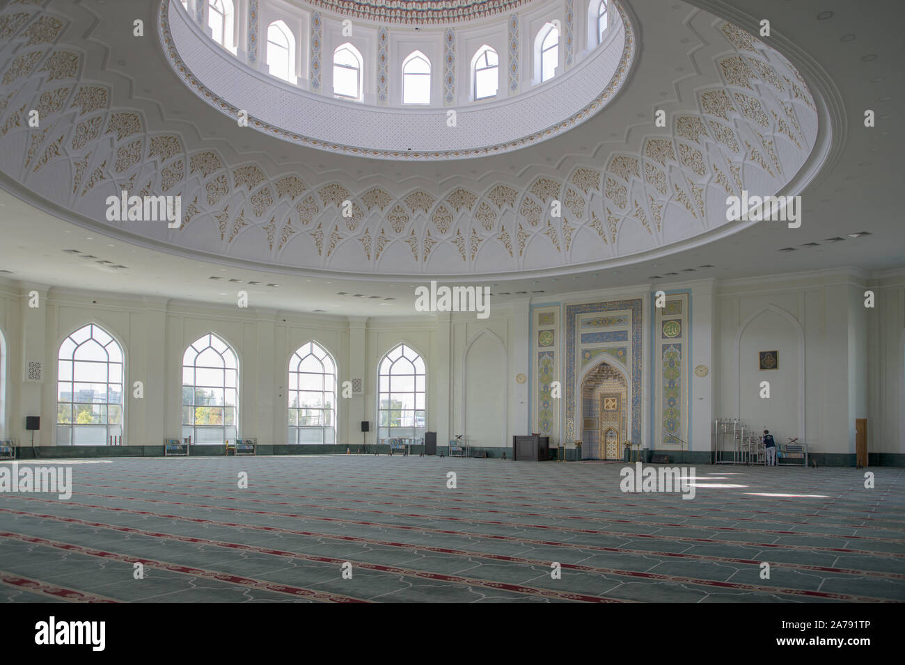 the new and spectacular minor mosque in tashkent uzbekistan Stock Photo ...