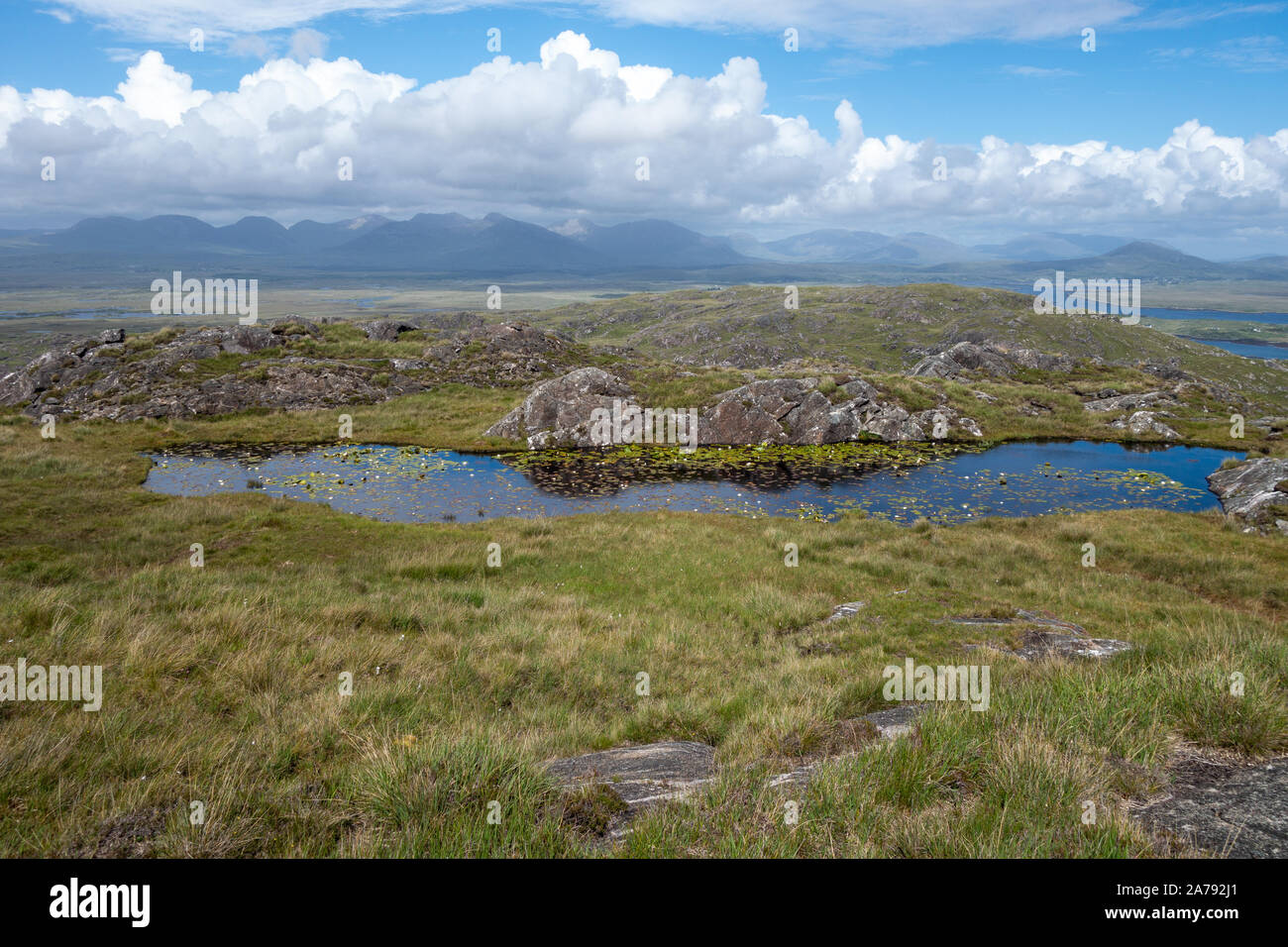 Ireland connacht connemara county hi-res stock photography and images ...