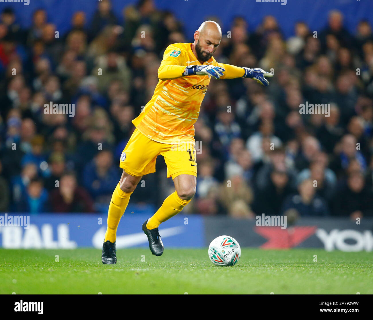 LONDON, UNITED KINGDOM. OCTOBER 30 Chelsea's Willy Caballero during ...