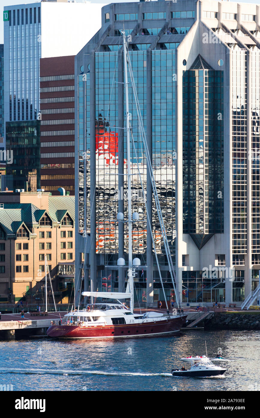 Canada, Halifax Cunard Liner RMS Queen Mary 2 passing Harbour ...