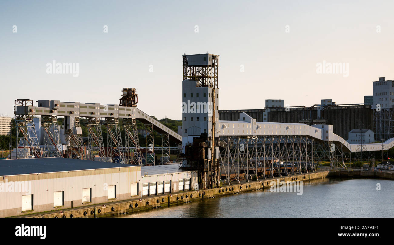 Halifax grain elevator hi-res stock photography and images - Alamy
