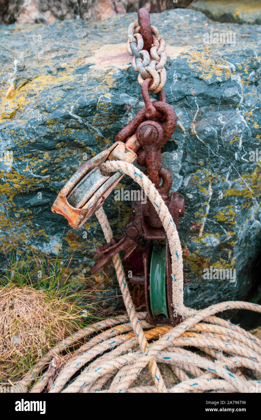 Pulley And Chain High Resolution Stock Photography and Images - Alamy