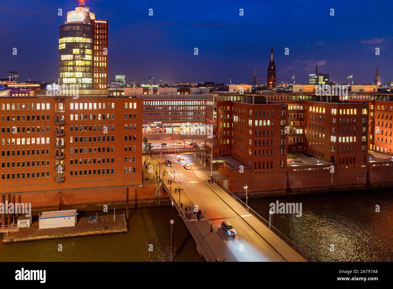Hamburg view hi-res stock photography and images - Alamy