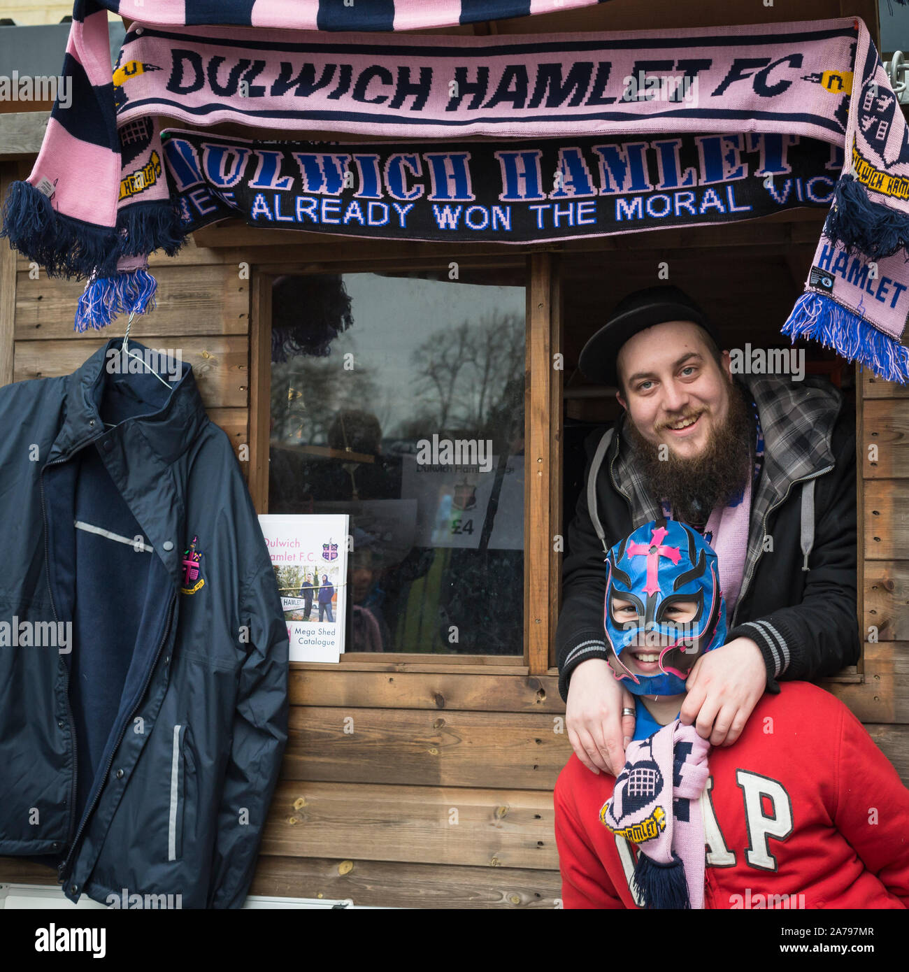 Dulwich hamlet fans hi-res stock photography and images - Alamy