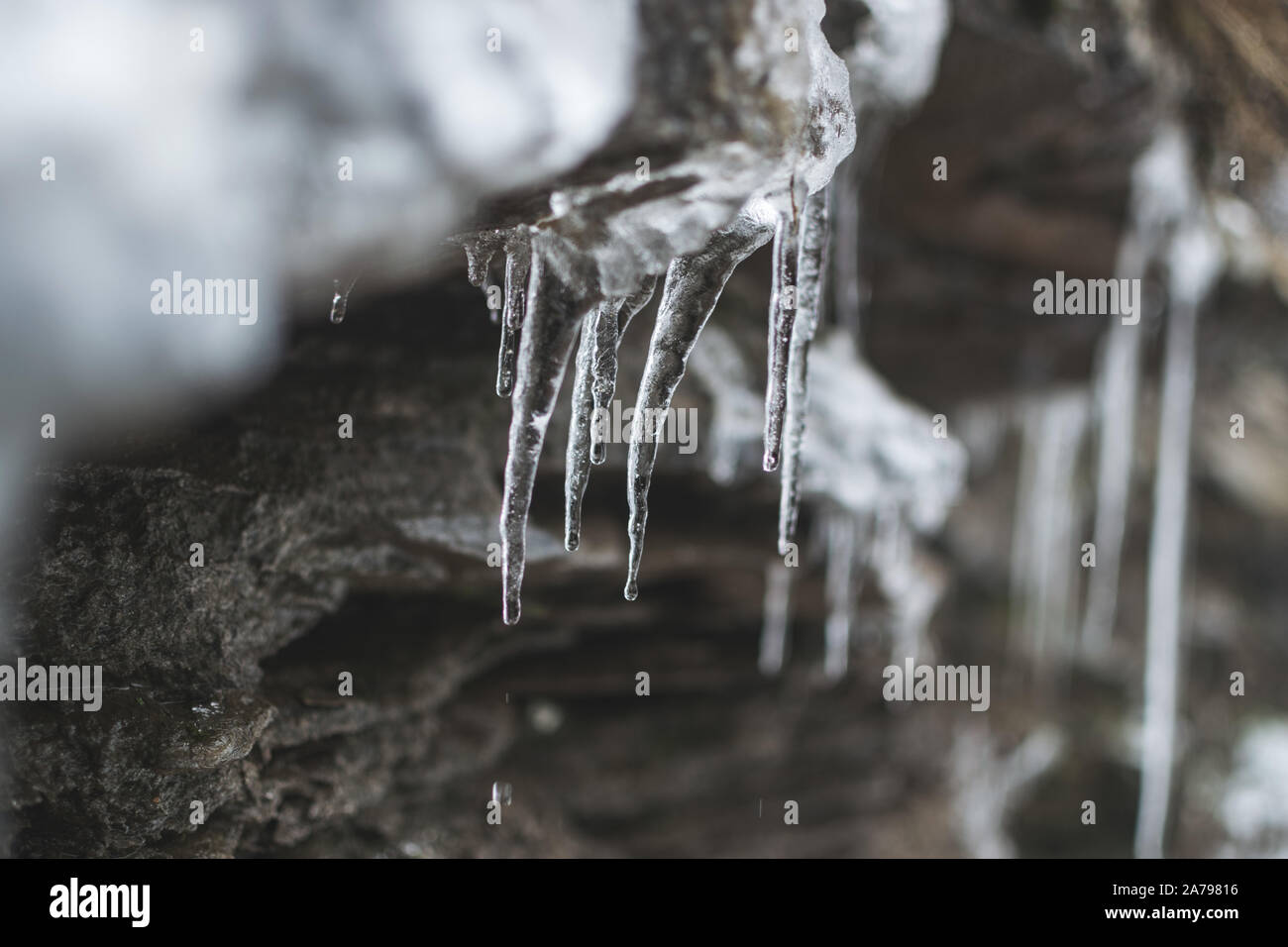 Hanging from rock hi-res stock photography and images - Alamy