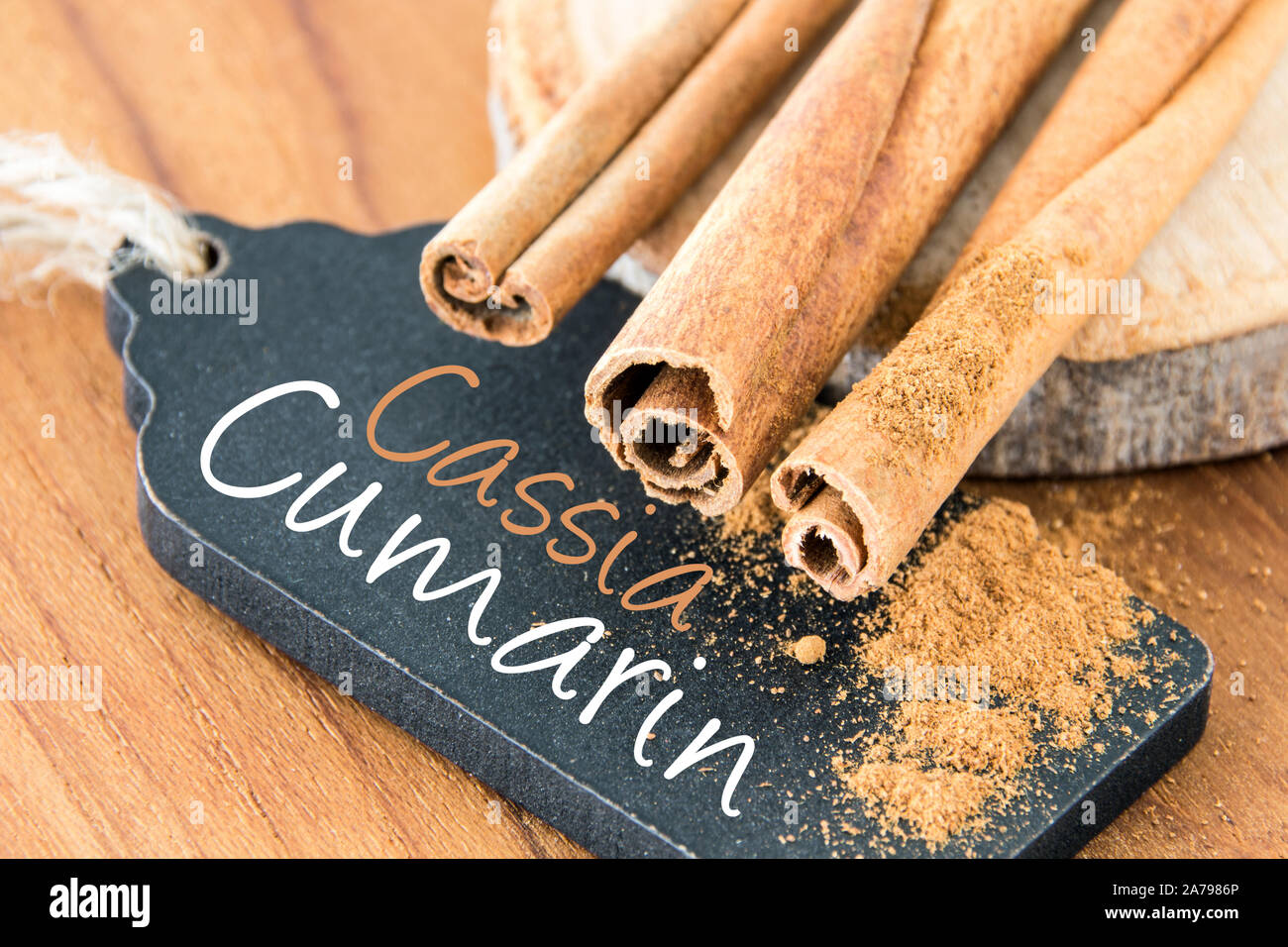 Cinnamon sticks with label Stock Photo - Alamy