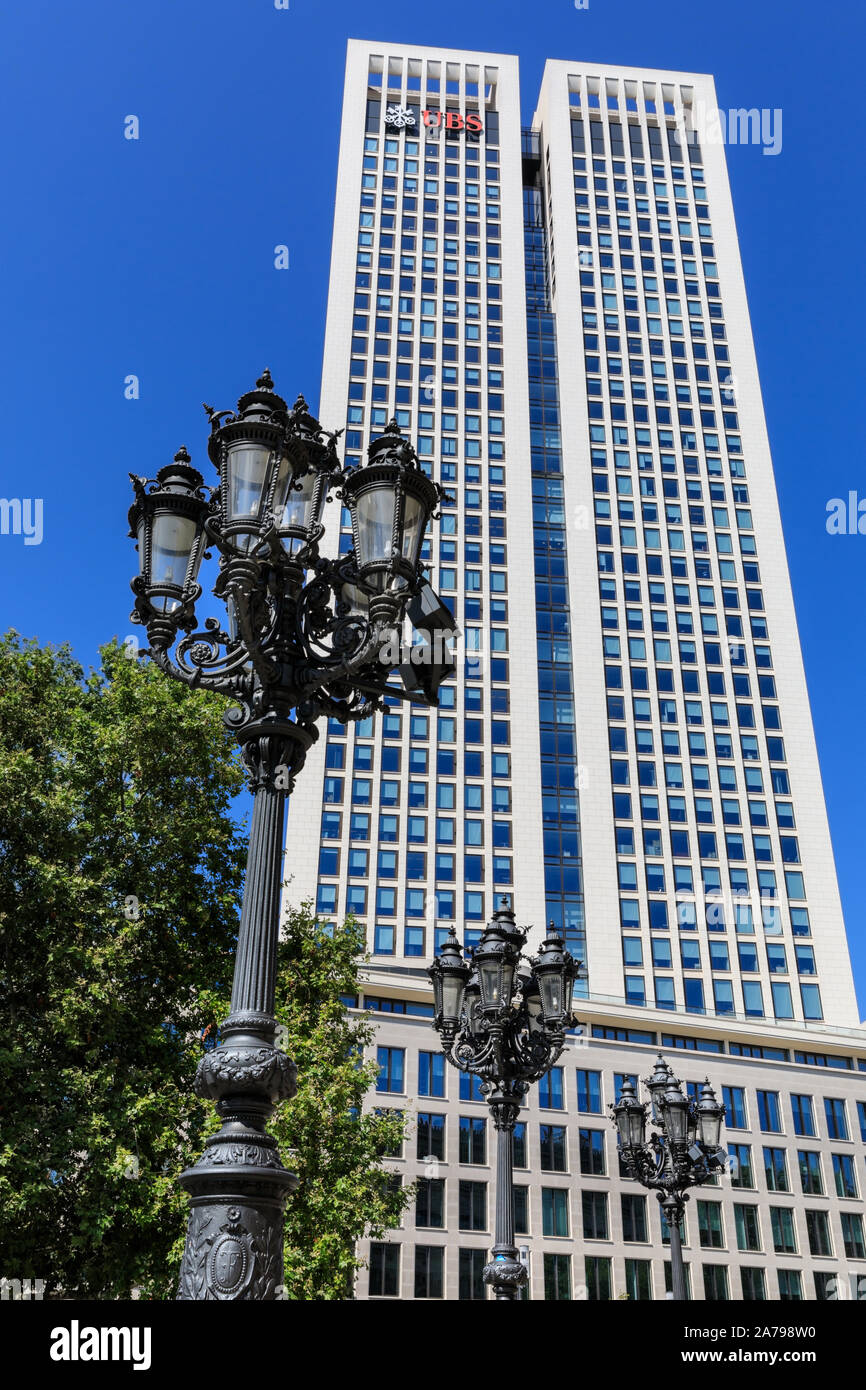 Opernturm, Opera tower building, UBS Bank tower and surroundings ...