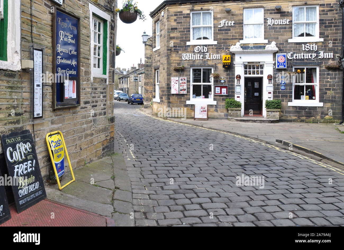 Haworth inns hi-res stock photography and images - Alamy