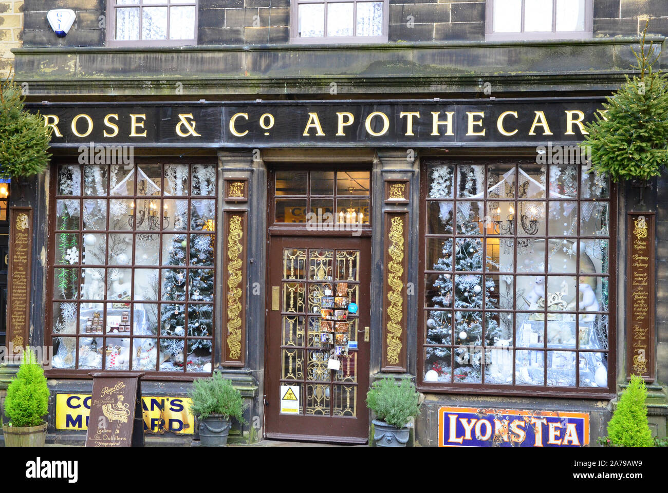 Apothecary Shop High Resolution Stock Photography and Images - Alamy