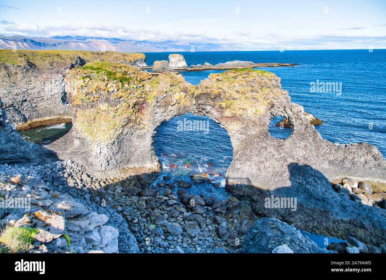 Gatklettur arnarstapi in iceland hi-res stock photography and images ...