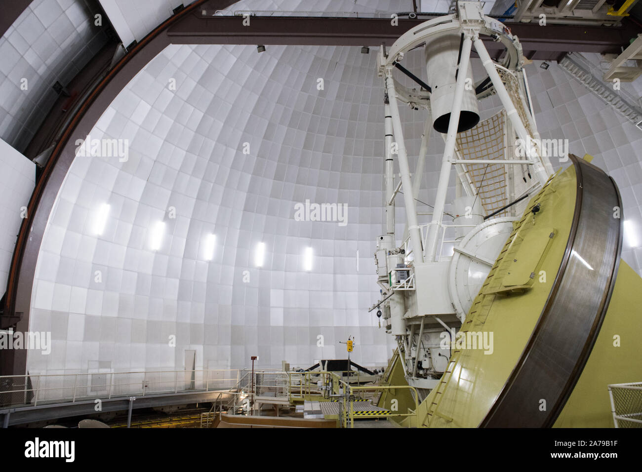Anglo australian observatory siding spring hi-res stock photography and ...