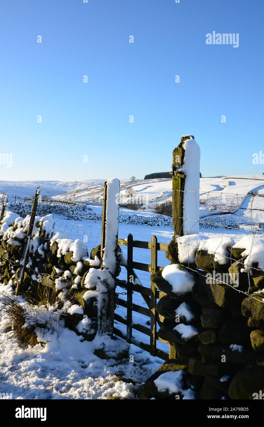 Haworth Snow Yorkshire Winter Stock Photos & Haworth Snow Yorkshire ...